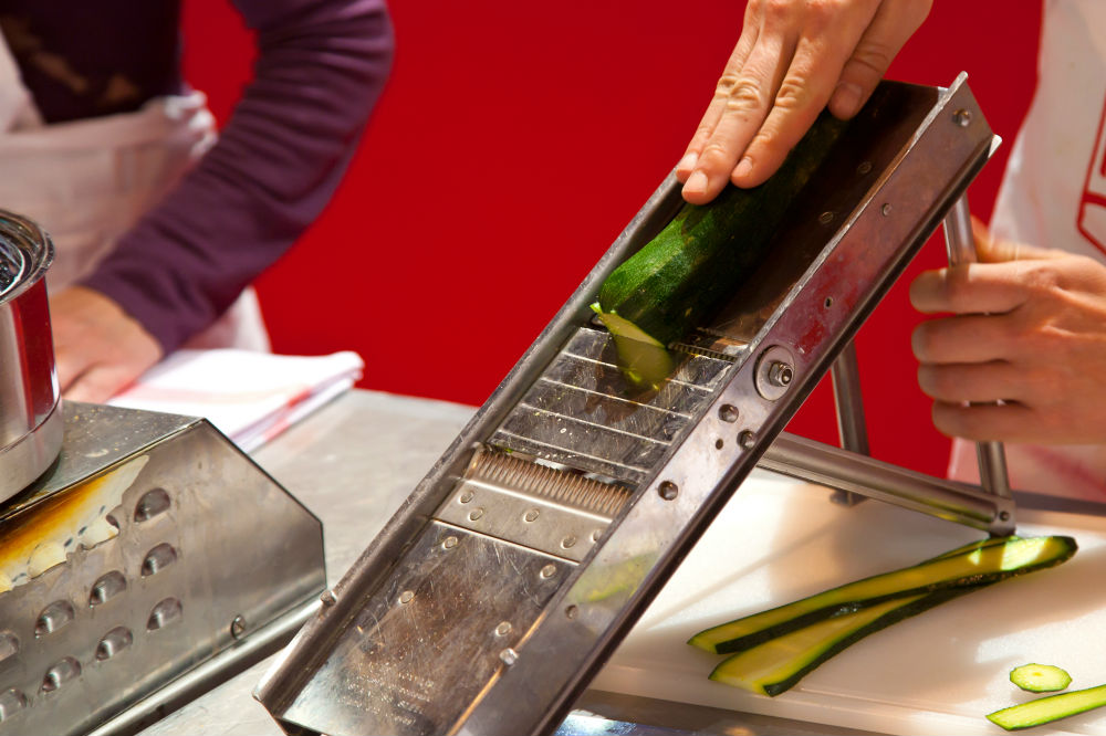 How to Use a Mandoline Slicer: A Guide for Food Prep Newbies – Angels Table
